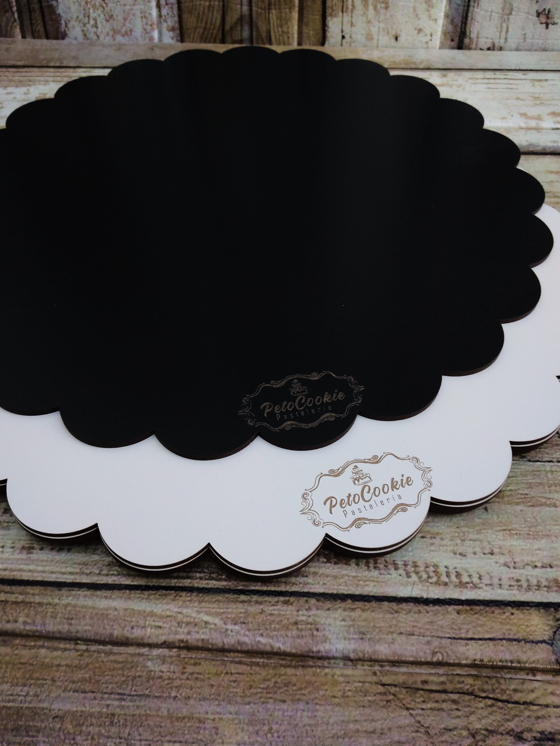 Bases Diseño de MDF para Tortas, Con Logotipo