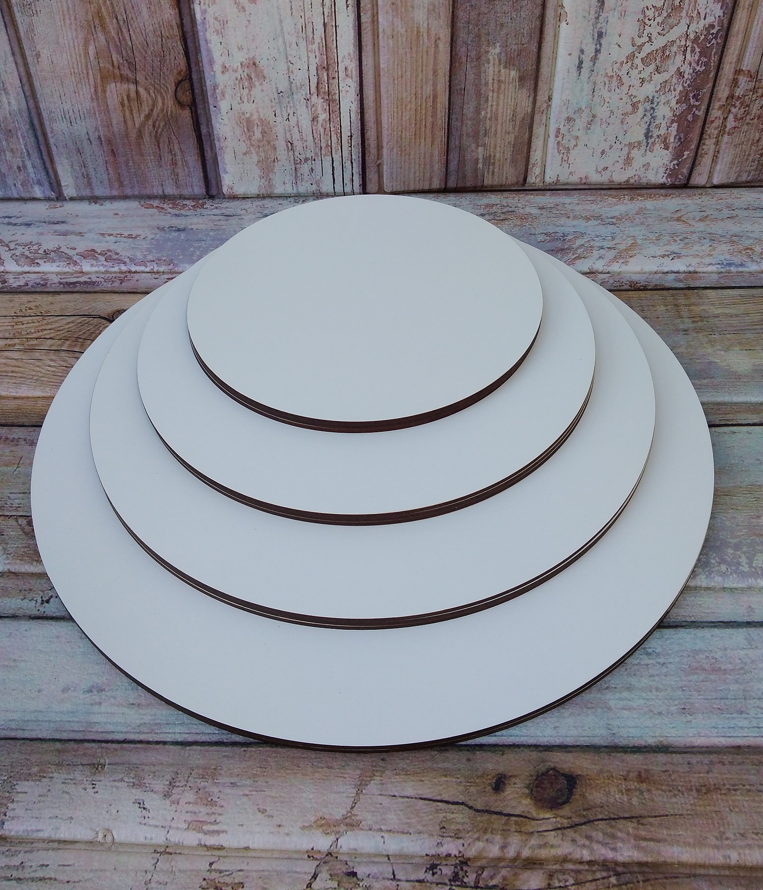 Bases Redondas de MDF para Tortas, Sin Logotipo